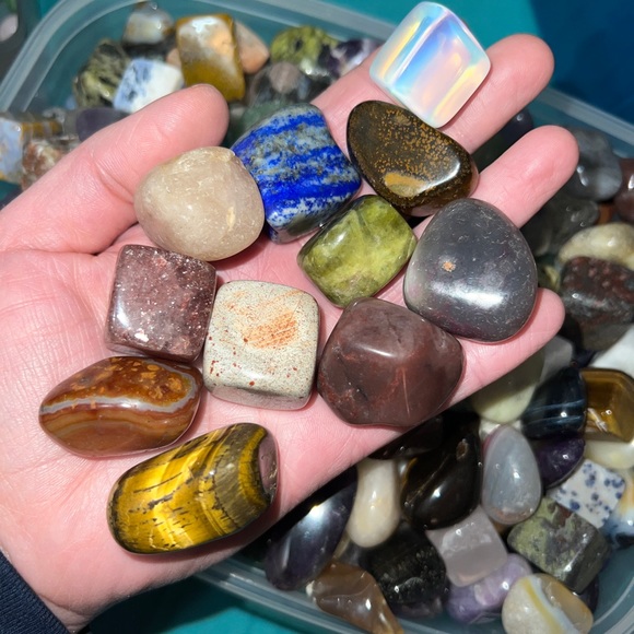 Art | Crystal Confetti Scoop 12lb Tumbled Natural Stones Agate | Poshmark